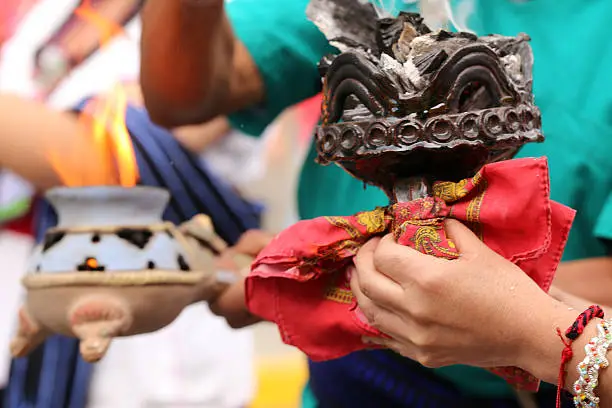 The Spirit in the Bamboo: Vanishing Death Rituals and Forest Offerings ...